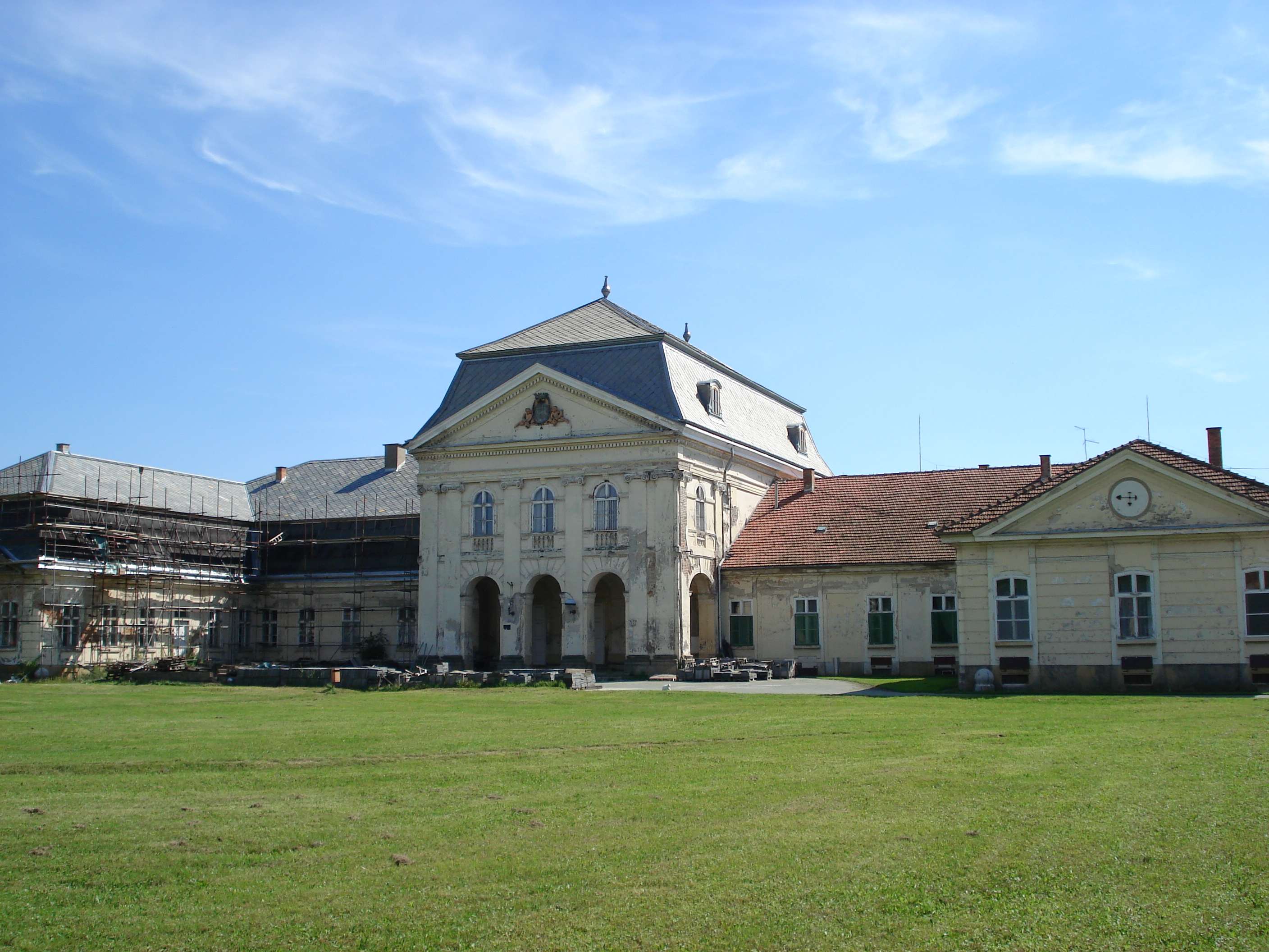 Dvorci, crkve i stari gradovi